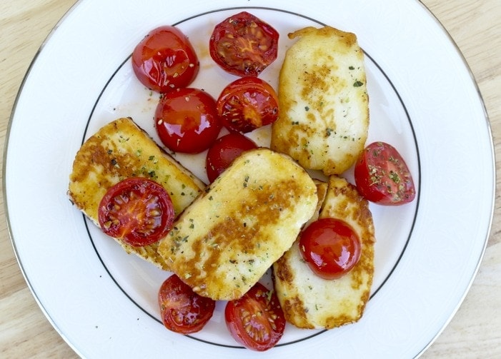 Fried Halloumi Cheese with Cherry Tomatoes - OliveTomato.com