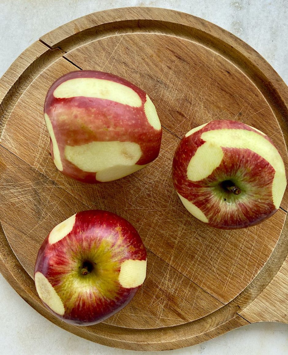 Hearty Apple Olive Oil Cake - OliveTomato.com