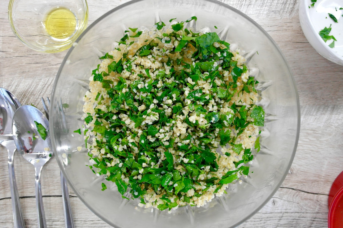 Mediterranean Tuna Salad - OliveTomato.com