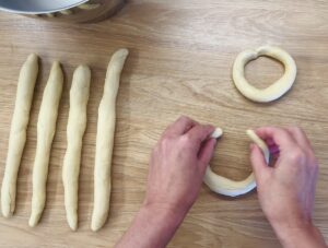 Easy Koulouri or Simit Recipe (Sesame Bread Rings) - OliveTomato.com