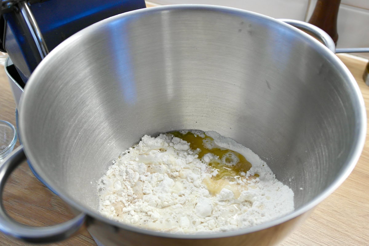 Easy Koulouri or Simit Recipe (Sesame Bread Rings) - OliveTomato.com