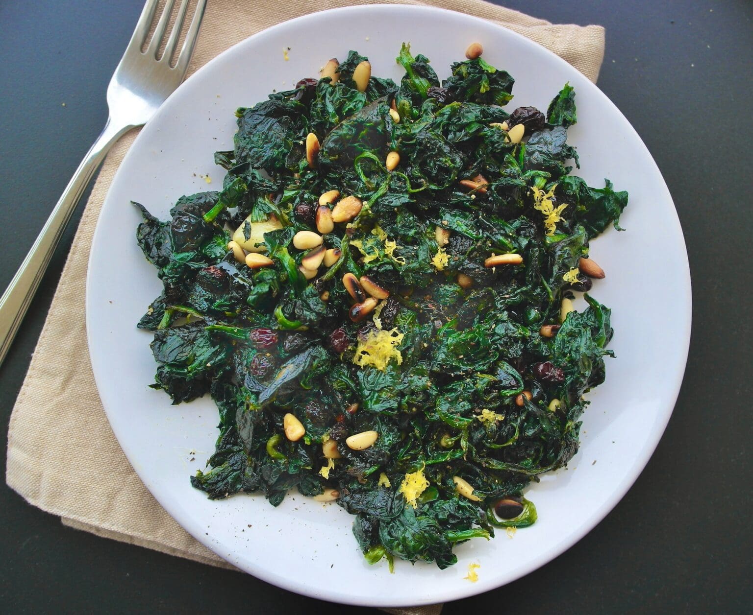 Authentic Italian Sautéed Spinach with Garlic and Pine Nuts ...