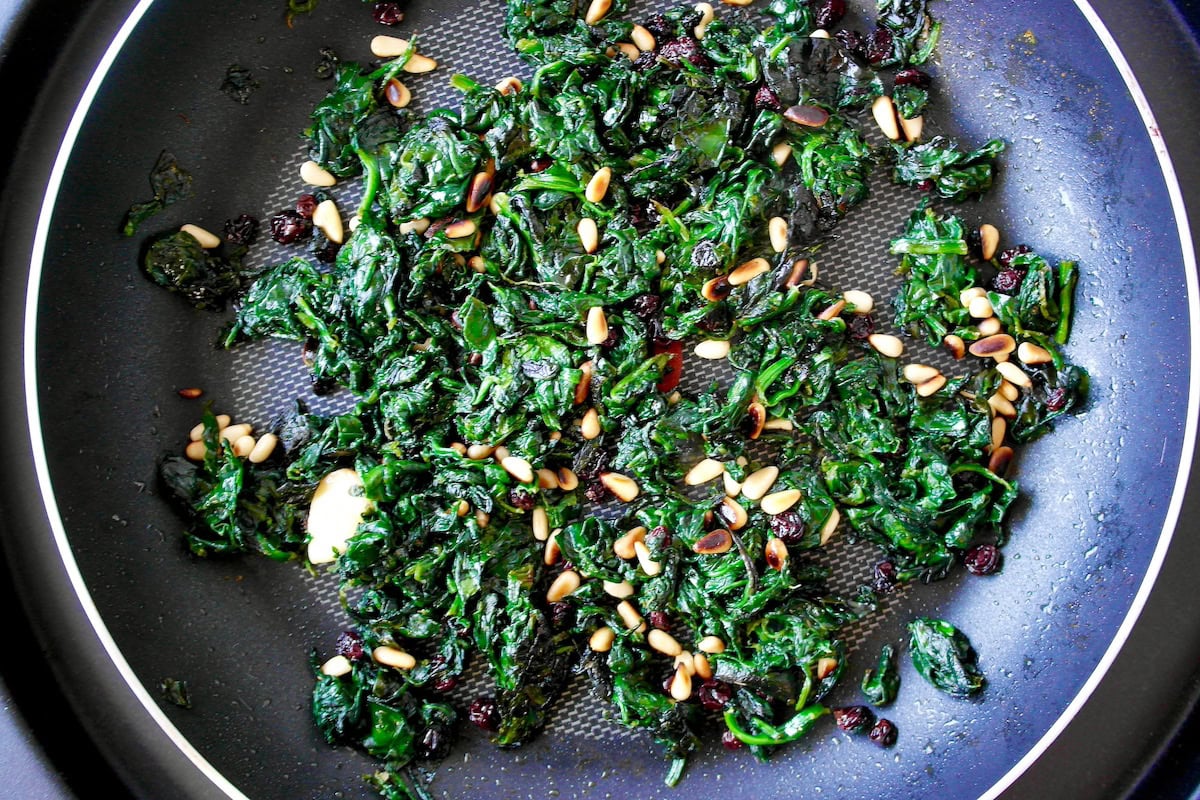 Authentic Italian Sautéed Spinach with Garlic and Pine Nuts ...